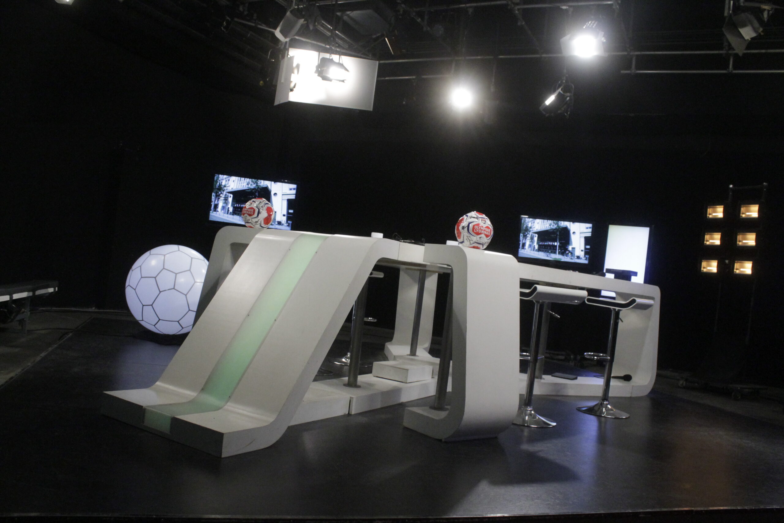 LOSC - OL (2-2) : Tant qu'il y aura des Gones en direct avec Arnaud ...