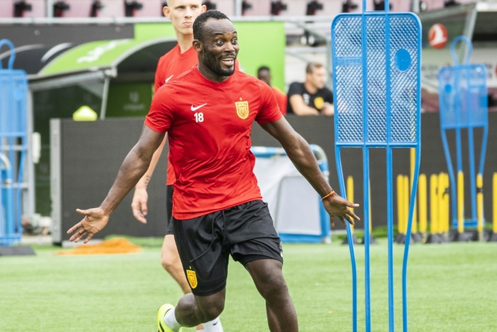 Essien (ex-OL) décroche le diplôme UEFA de management