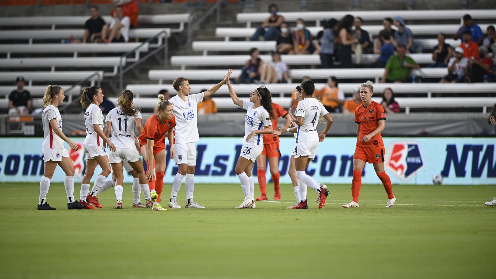 L OL Reign Confirme En S imposant Houston 0 1 L OL Reign Confirme En S imposant Houston 0 1
