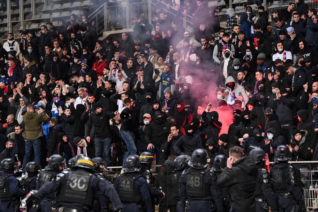 Paris FC - OL : des "hooligans" lyonnais seraient à l'origine des ...