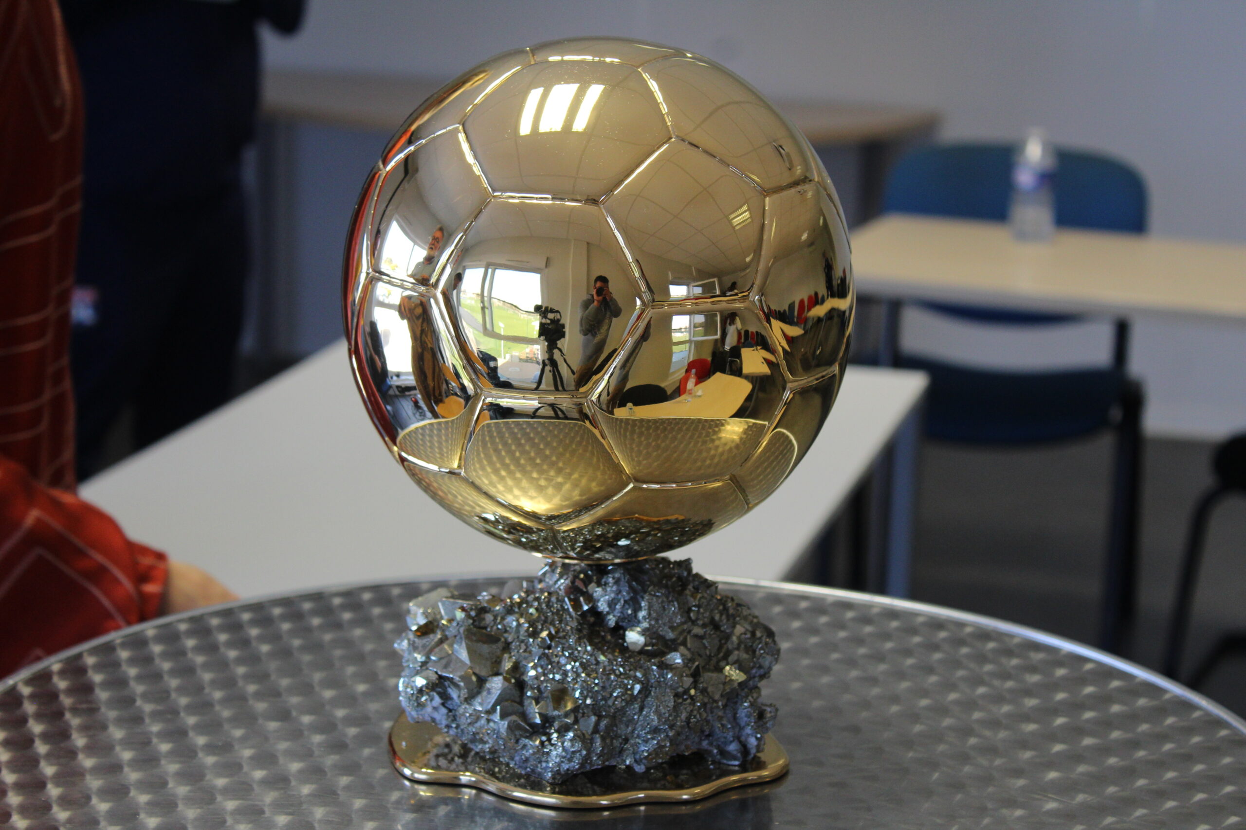 Ballon d’Or : Bron se prépare au possible sacre de Karim Benzema