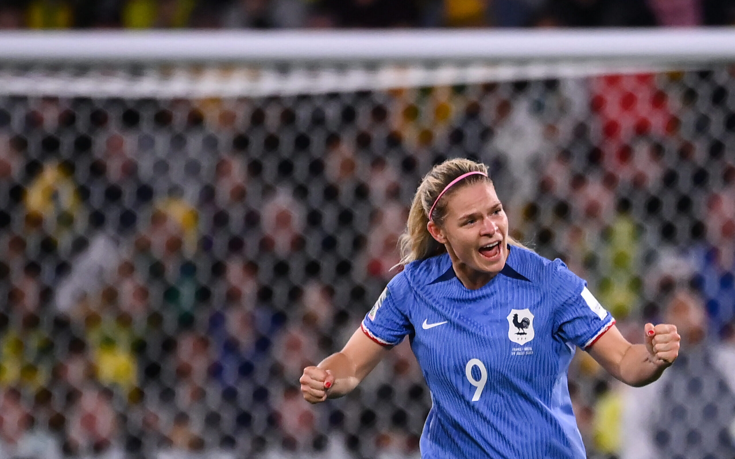 Le Sommer (OL) supplante Abily avec 184 sélections en Bleues