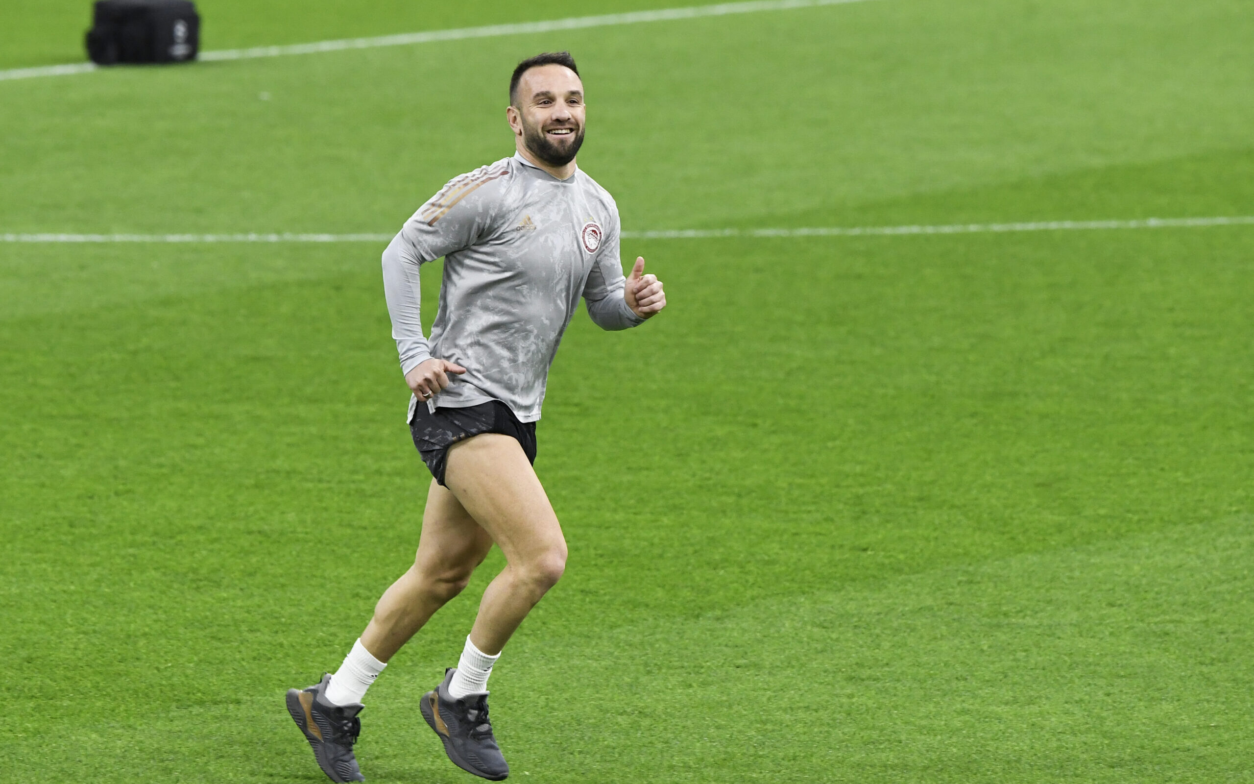 Mercato : Mathieu Valbuena (ex-OL) va rejoindre l’Apollon Limassol