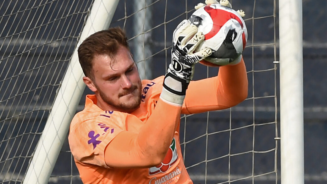 Mercato : Perri, le “gardien moderne” qui devrait rejoindre l’OL