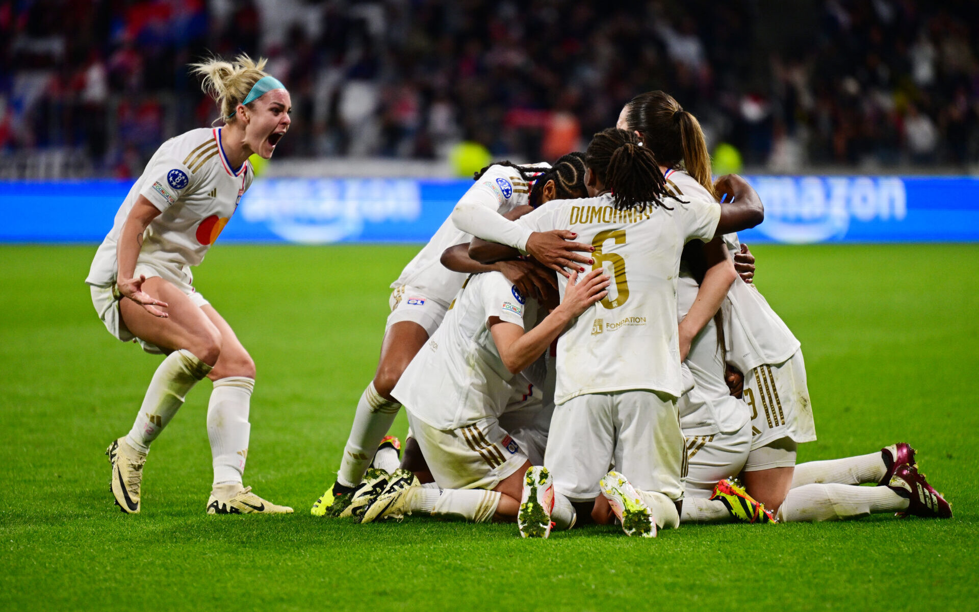 OL - PSG (3-2) : du public, un record et six minutes de folie