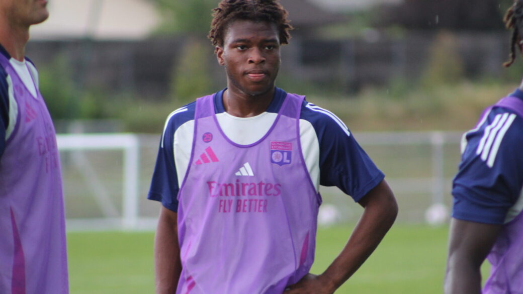Enzo Molebe (OL) convoqué avec l’Équipe de France U18