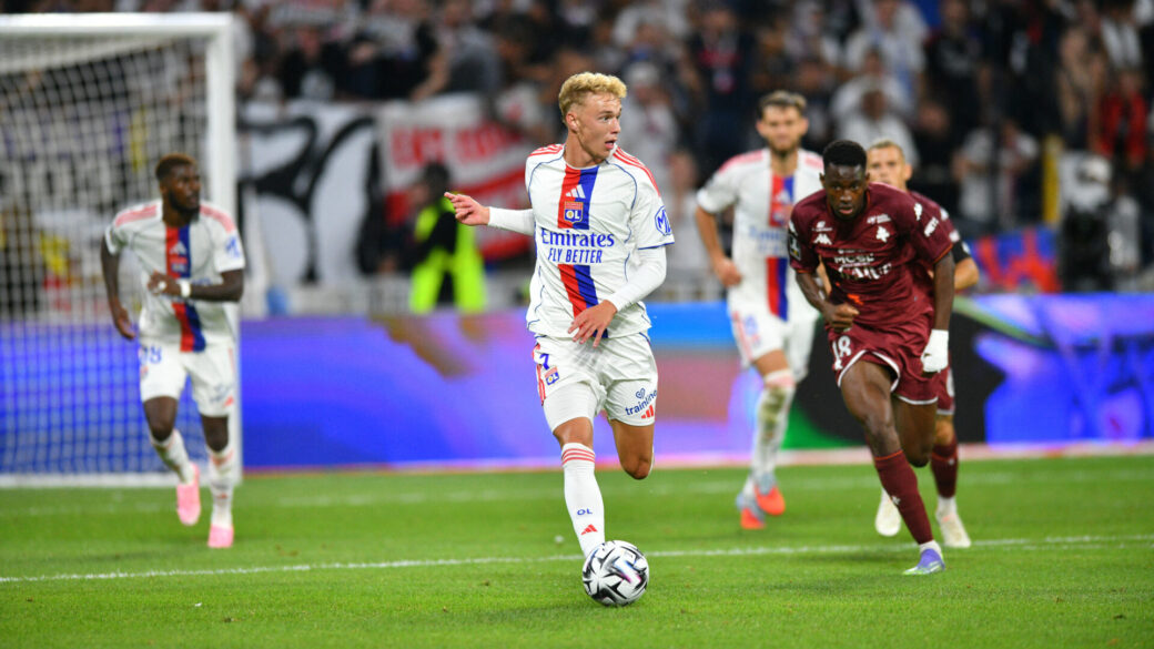 Karabec après OL - Metz (3-0) : "L'atmosphère était incroyable"