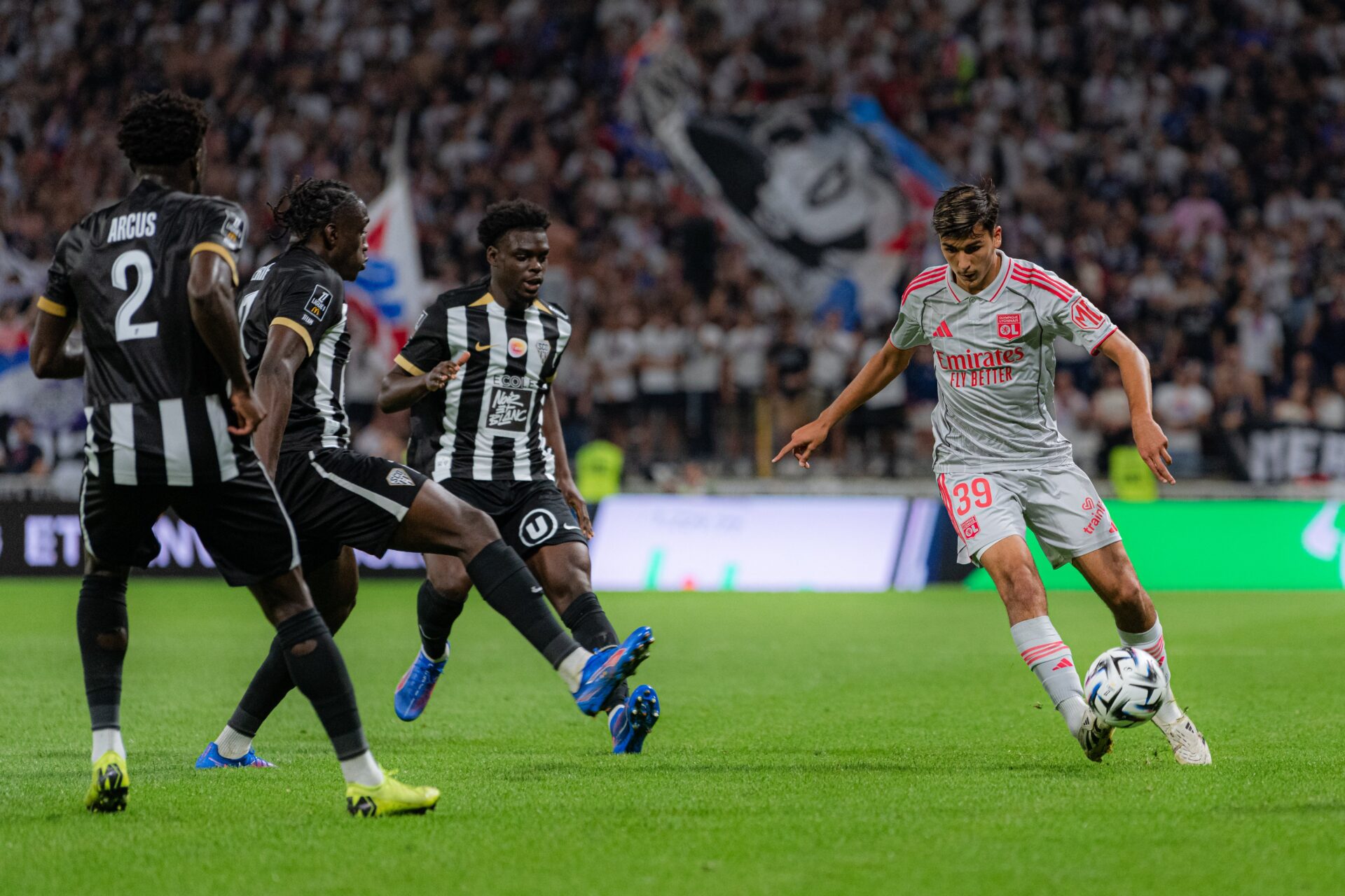 OL : six Lyonnais de plus appelés en sélection